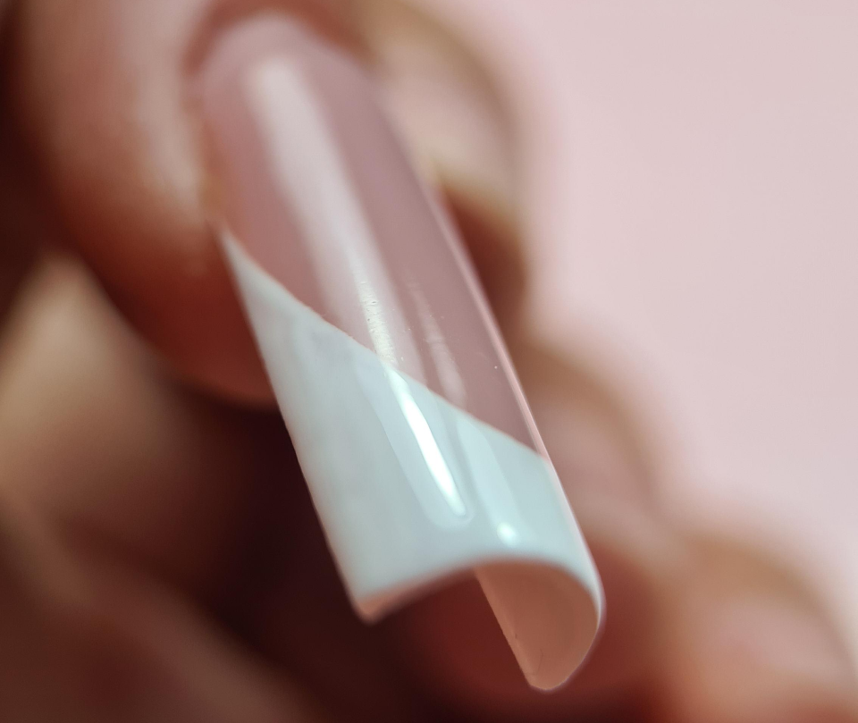 Unghie quadrate: tornano di moda? A chi stanno bene e come portarle | Nails Secrets Academy