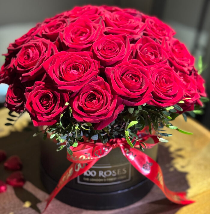 Luxury Flower Delivery London | Next Day Delivery | 100 ROSES London