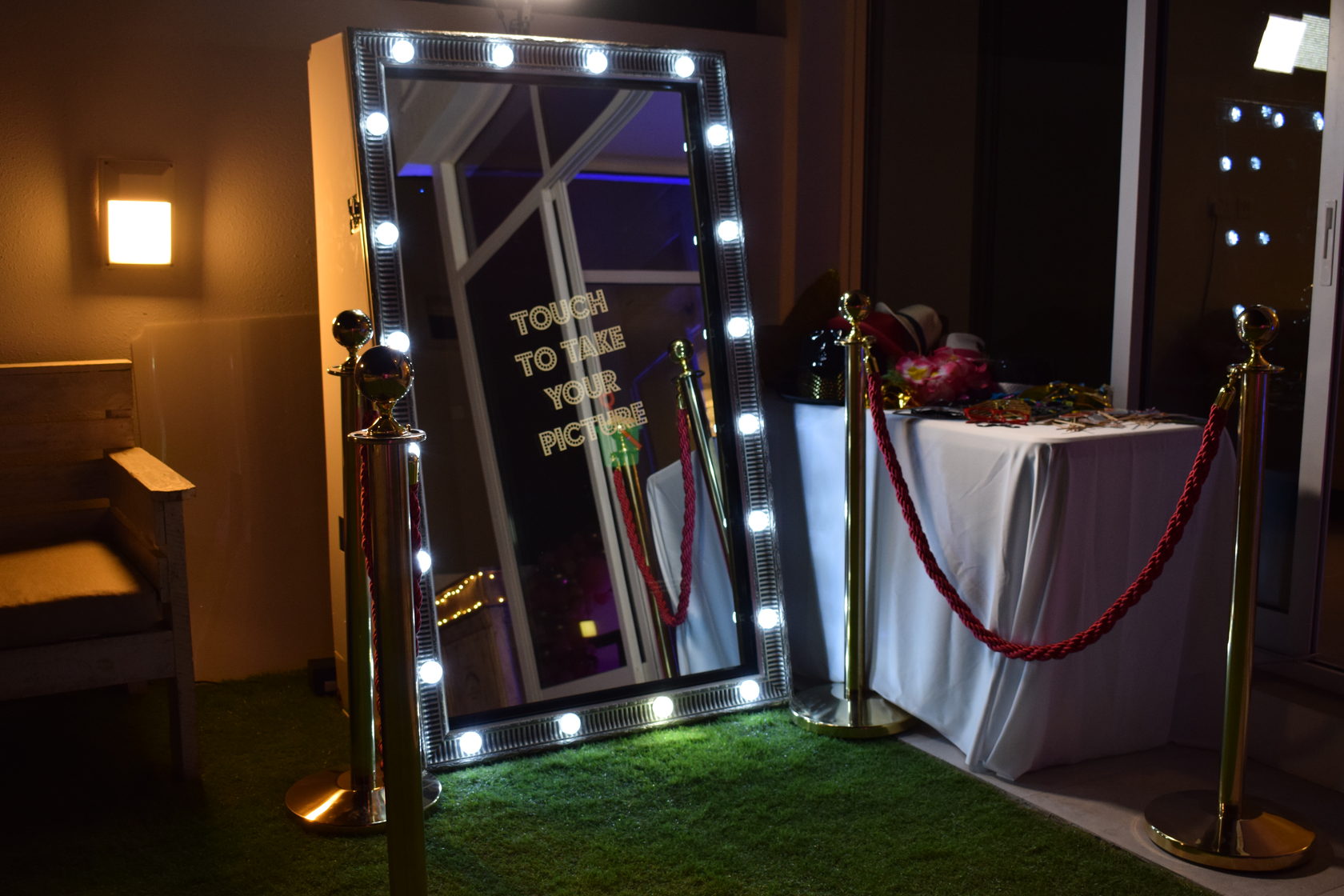 Photo Booth Rental Dubai, Wedding Photo Booth Hire Abu Dhabi UAE