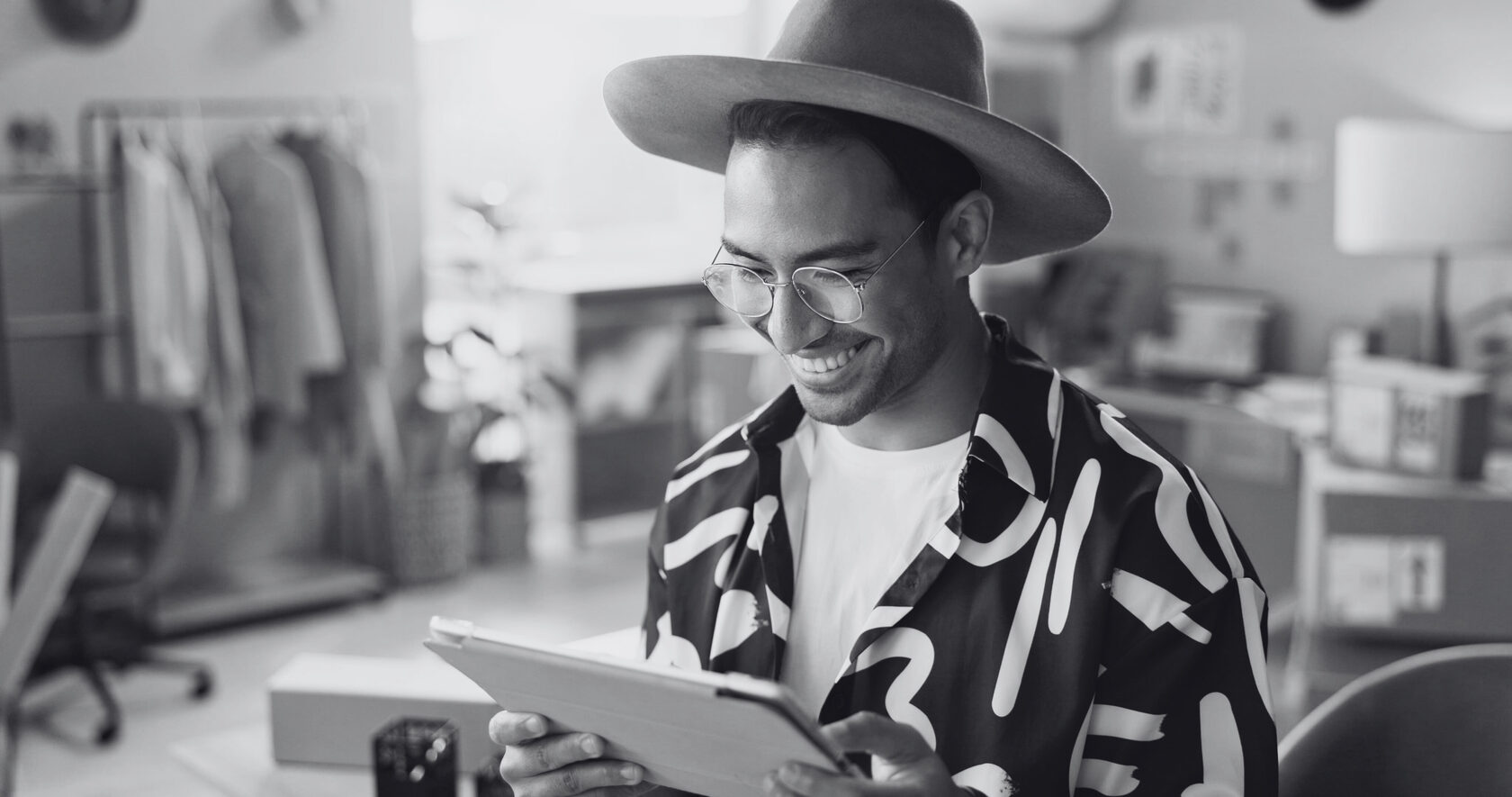 Navigating the Fashion Supply Chain: Harnessing IoT for Seamless ...