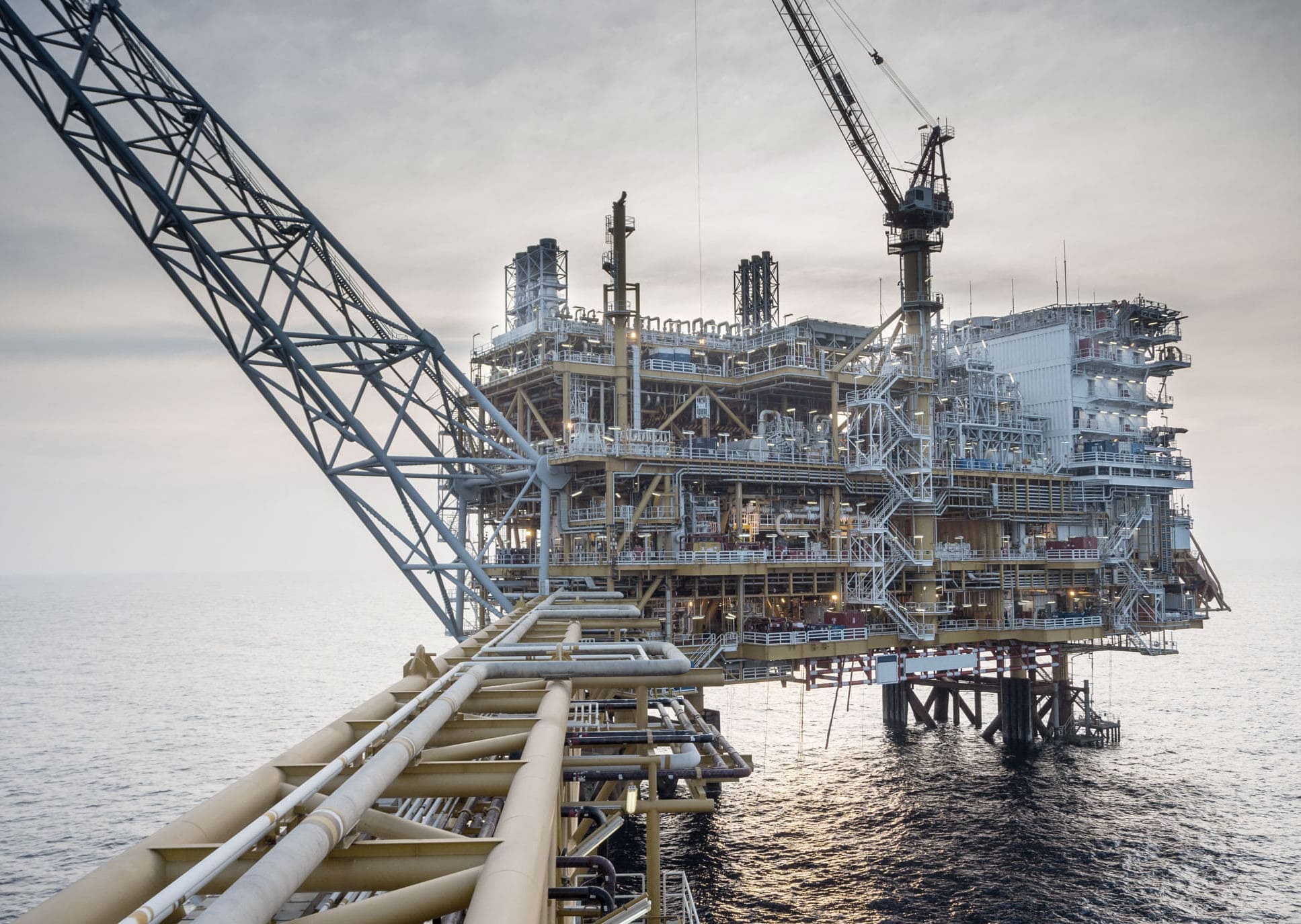 Drones for Oil and Gas Industry inspections: functions, advantages, use ...
