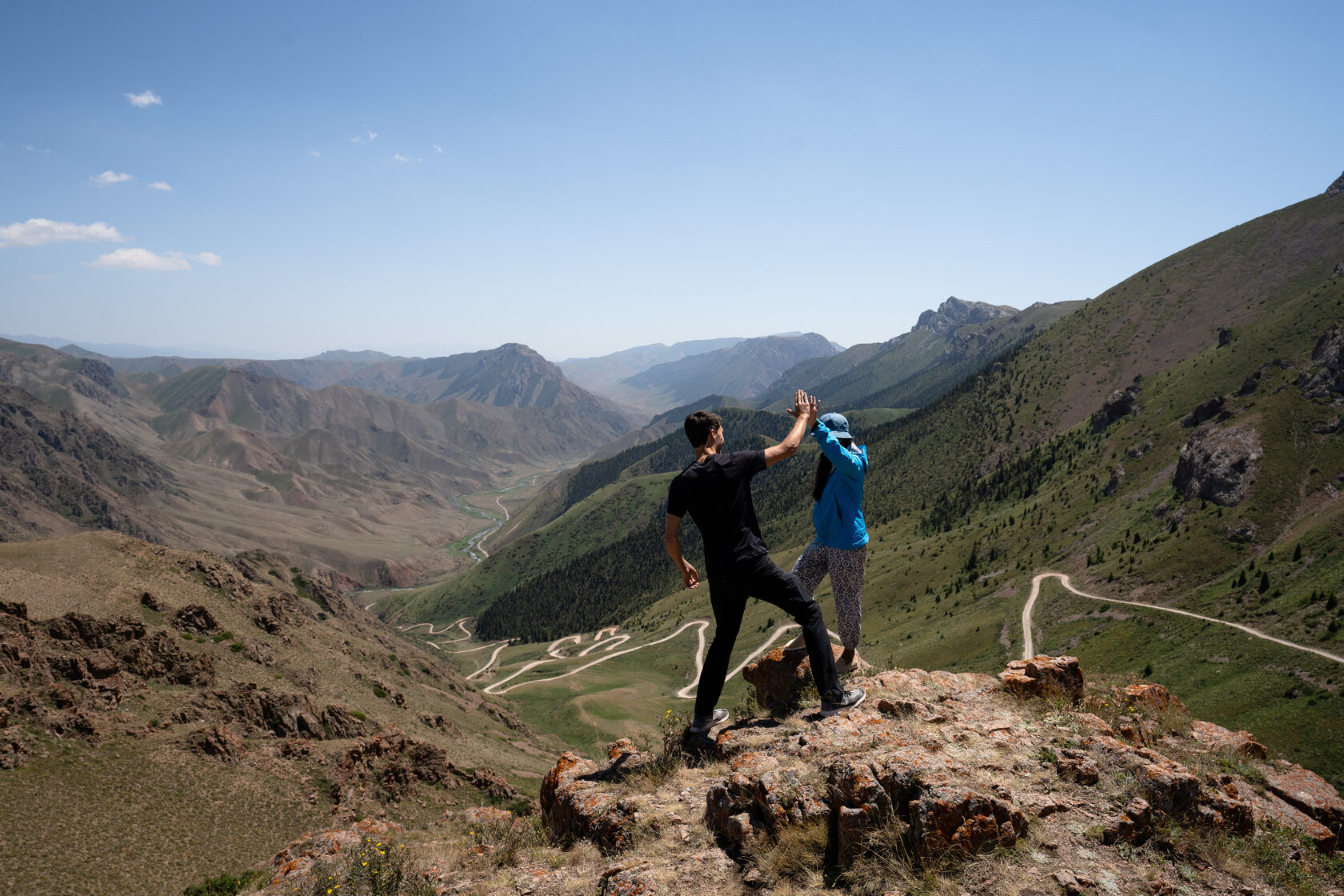 Best of Song Kul and Issyk Kul Lakes Tour in 4 Days