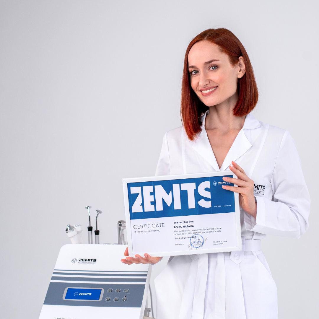 Zemits DermeLuxx Pro 3-in-1 HydroDiamond™ system for hydrodermabrasion ...