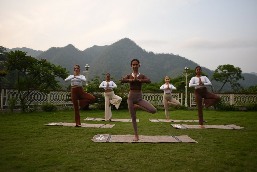 200 hour YTT in India. Top course certified by Yoga Alliance