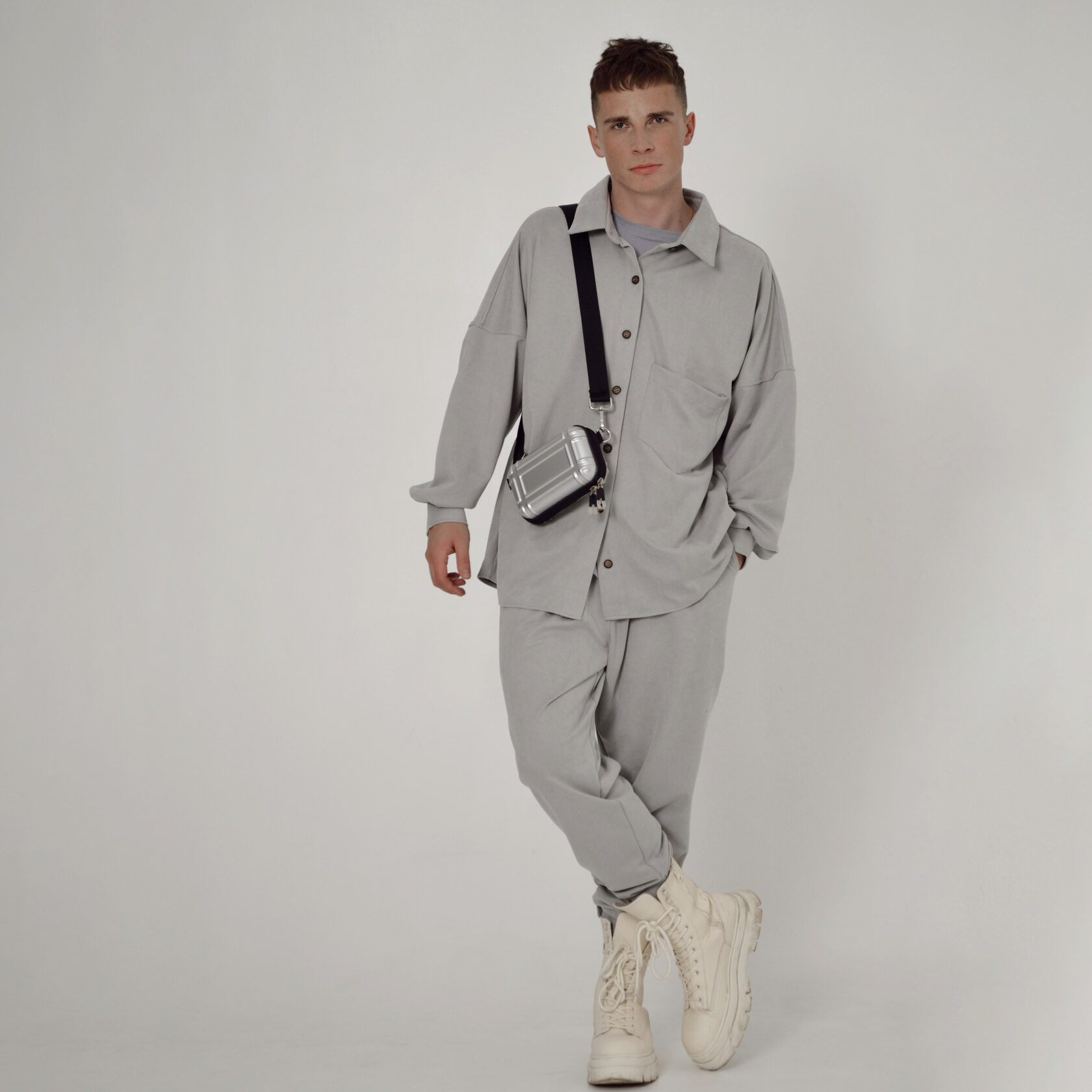 ION Clothes - магазин чоловічого одягу від українського бренду