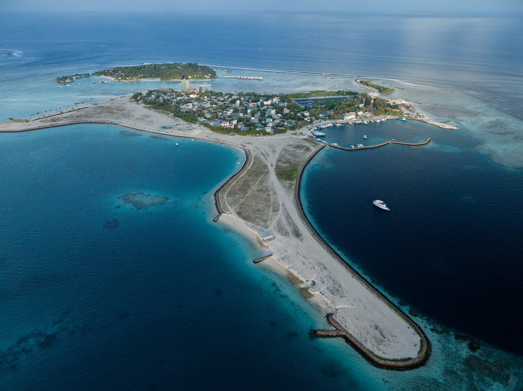 Explore Guraidhoo - Maldives