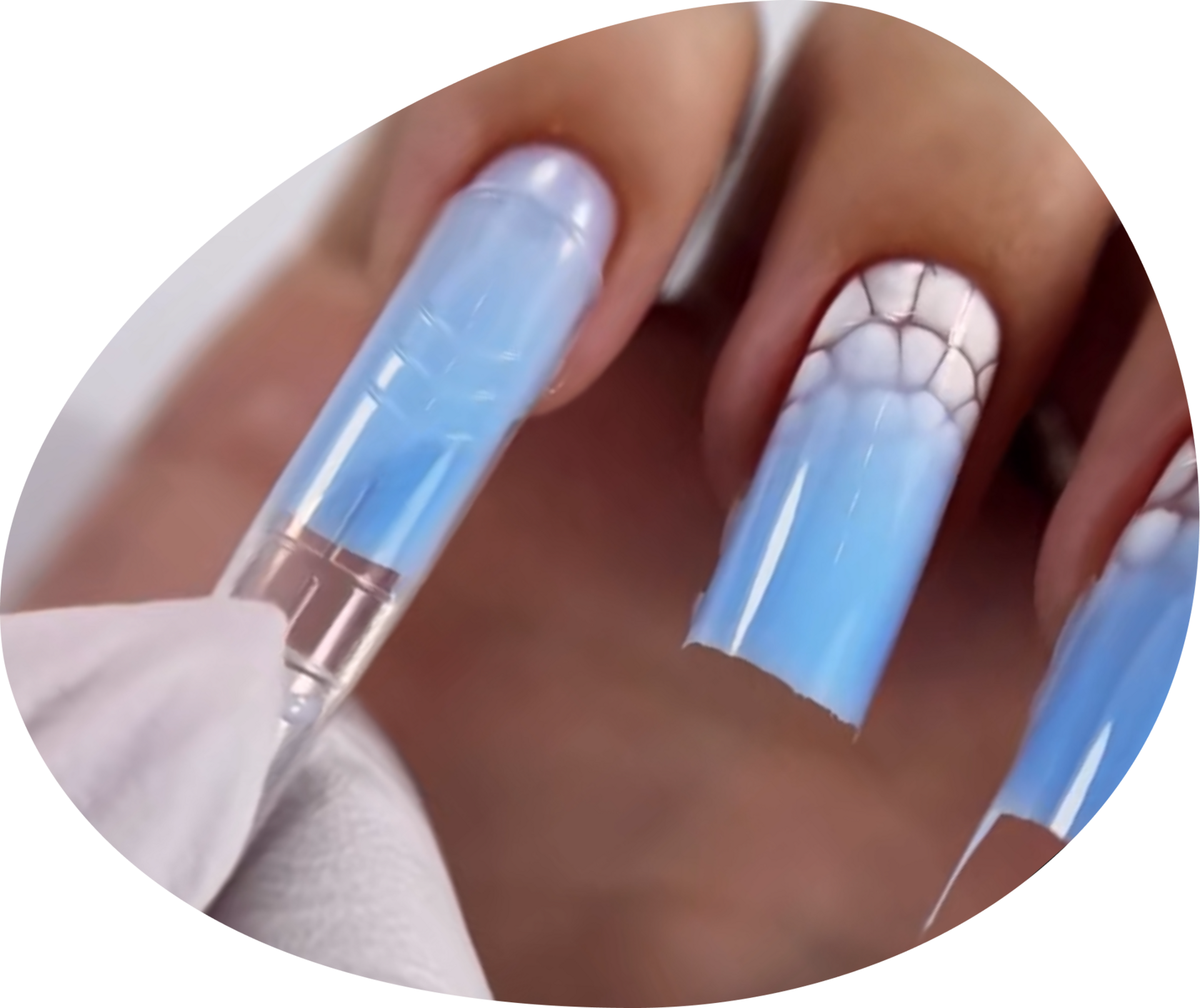 Ricostruzione unghie fai-da-te con dual form: guida pratica per principianti | Nails Secrets