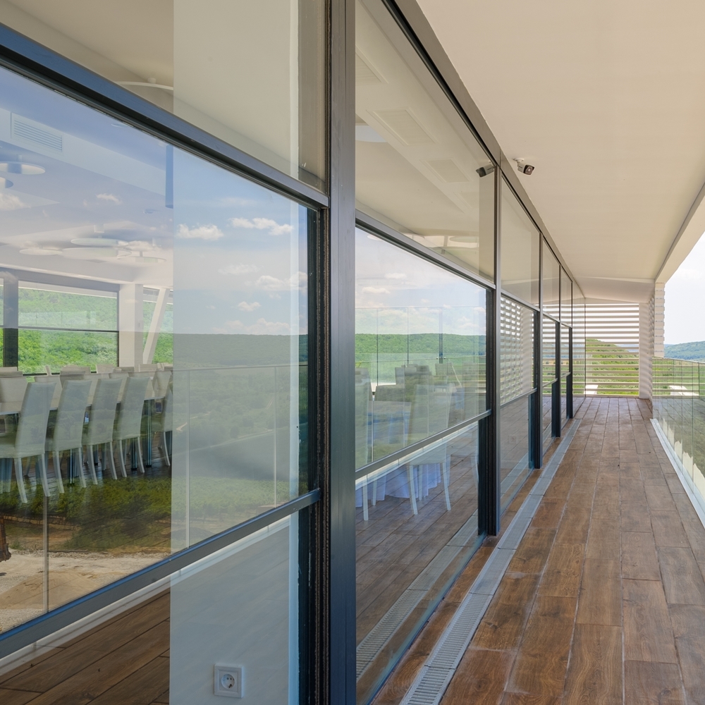 Construcții din sticlă securizată în Chișinău | GARDECOR