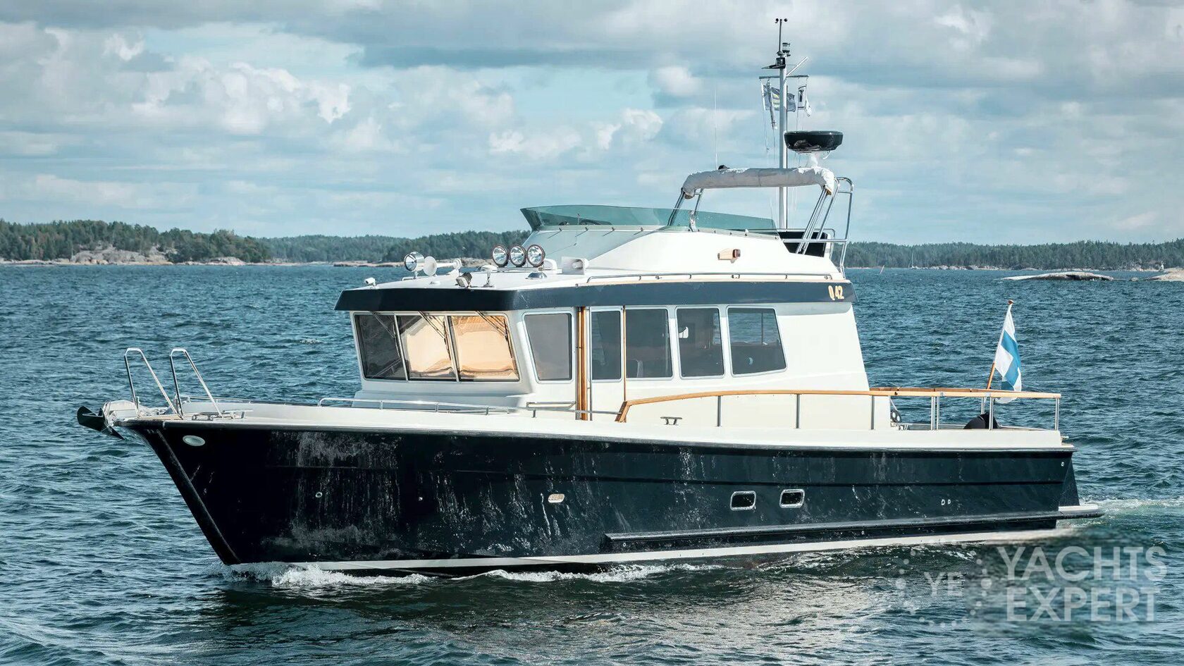 Финский морской катер - Targa 42 | Yachts Expert