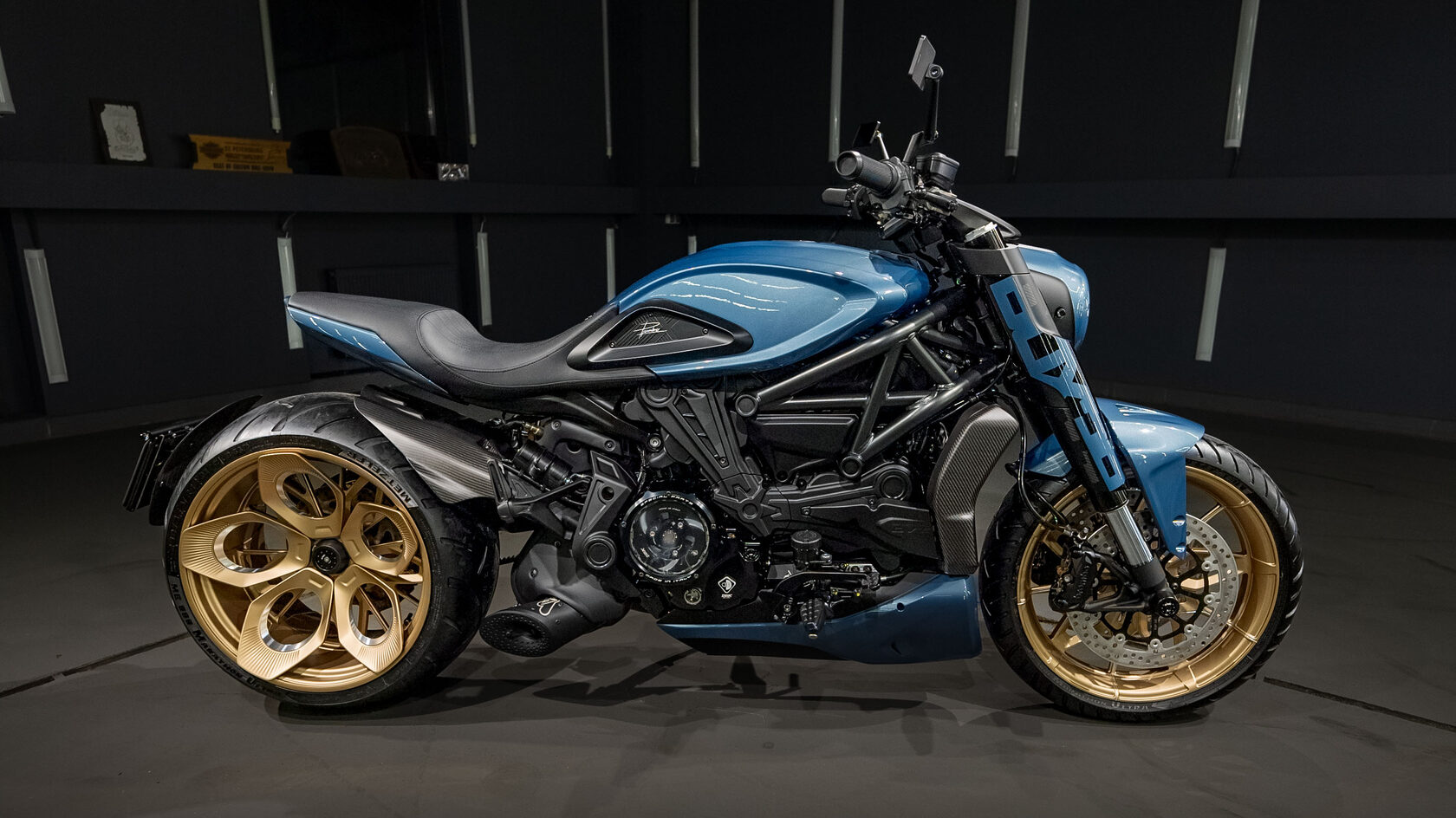 PIOMBO X001 by BOX39 — Industrial Custom Motorcycle from Dubai