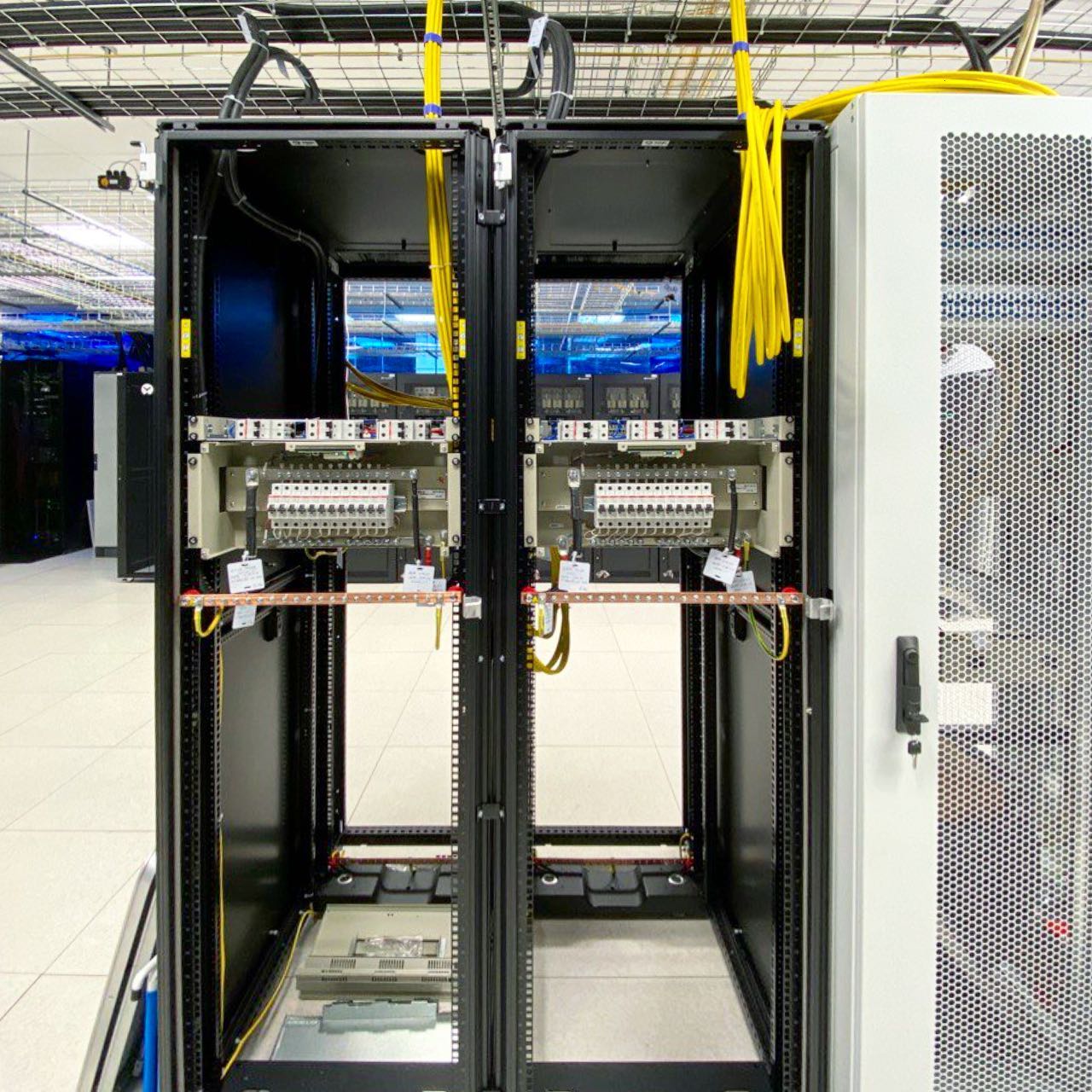 Datacom - Delivering Advanced Datacenter and Intelligent Building Solutions