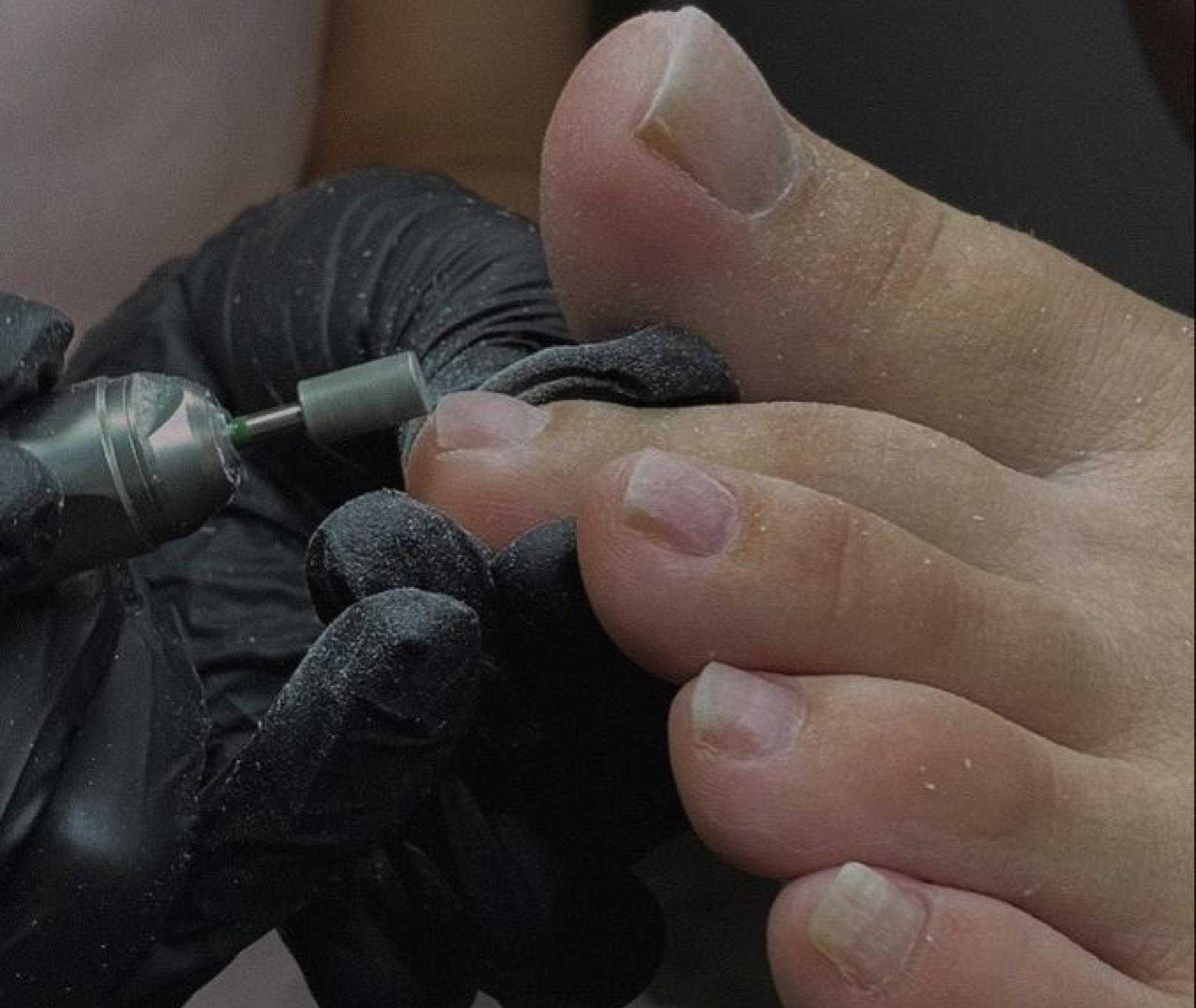 Pedicure uomo: come trattare i piedi maschili | Nails Secrets