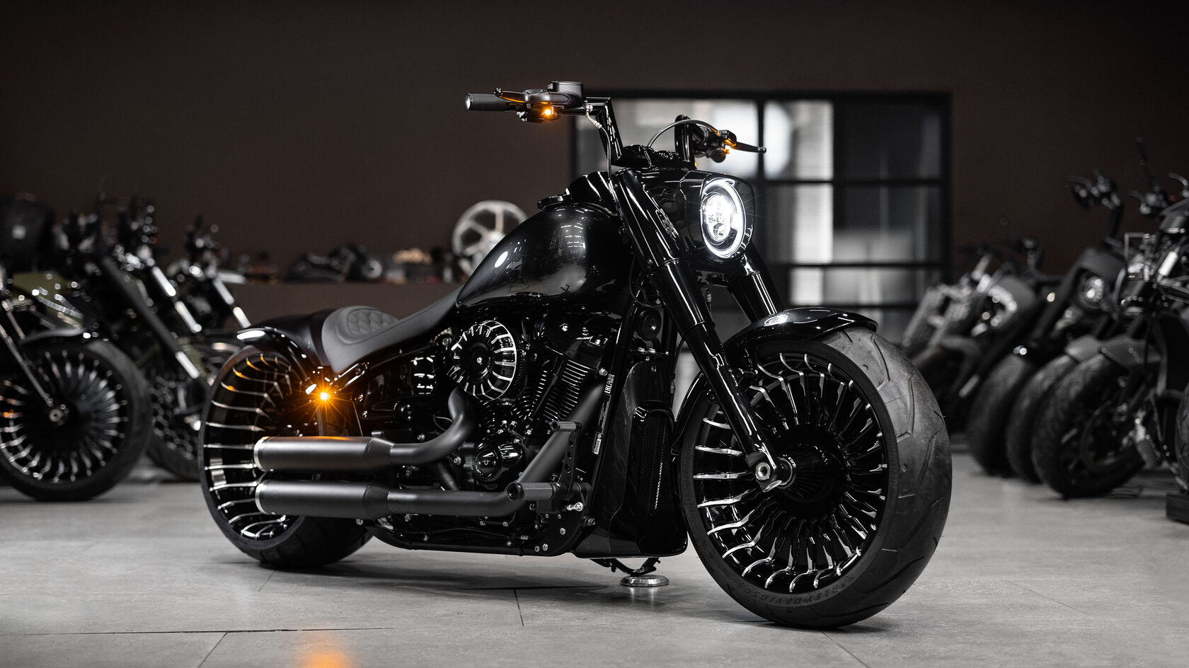 FATBOX 001 by BOX39 — Wide-Tire Custom Motorcycle from Dubai