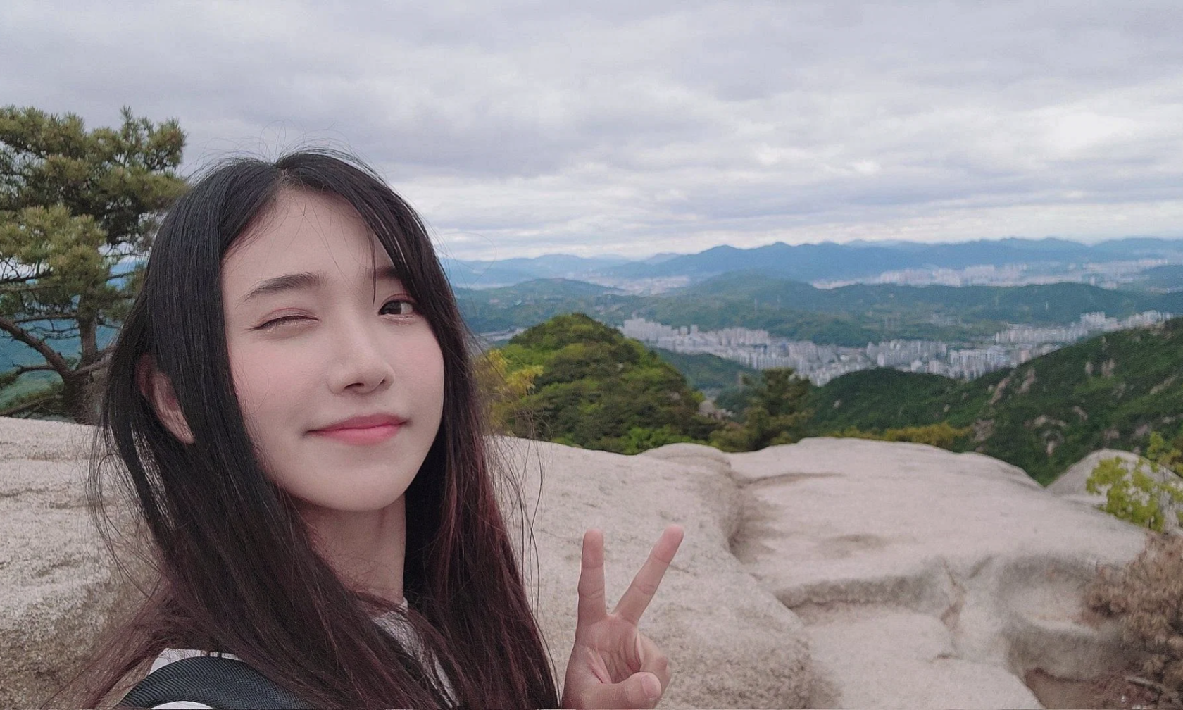 Top 20 Female Twitch Streamers to Watch in 2025 | Influencer Marketing Guide