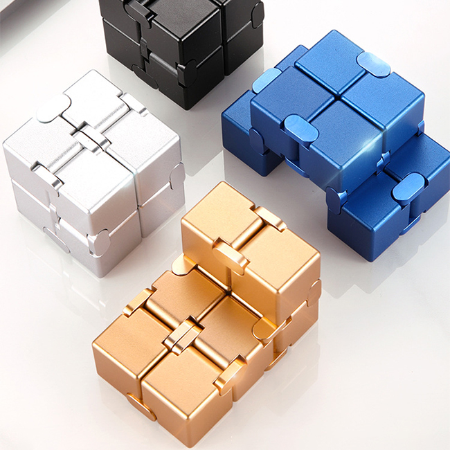 Кубик-антистрес Infinity Cube