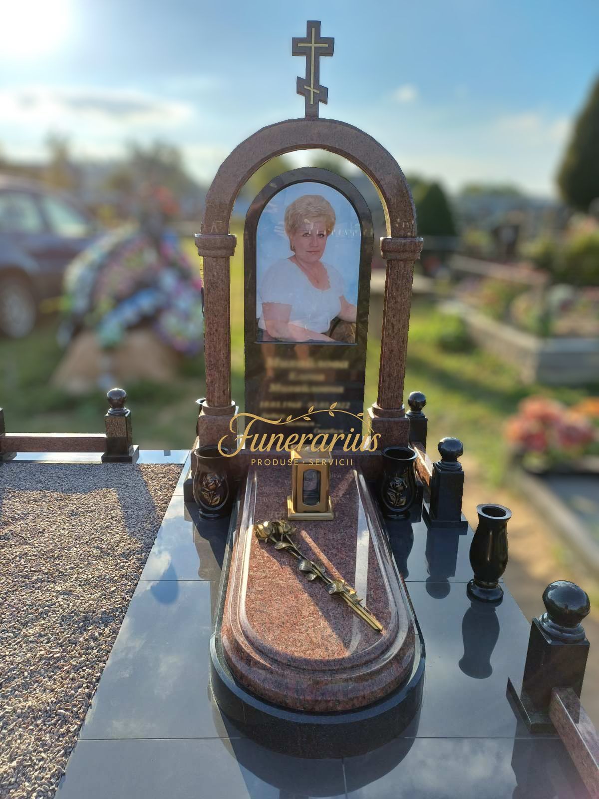 Monumente funerare, cavouri și cruci din granit și marmură | Funerarius ...